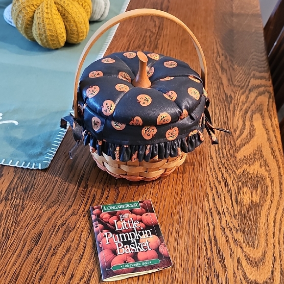 Longaberger | Accents | Longaberger Pumpkin Basket With Black Boo ...